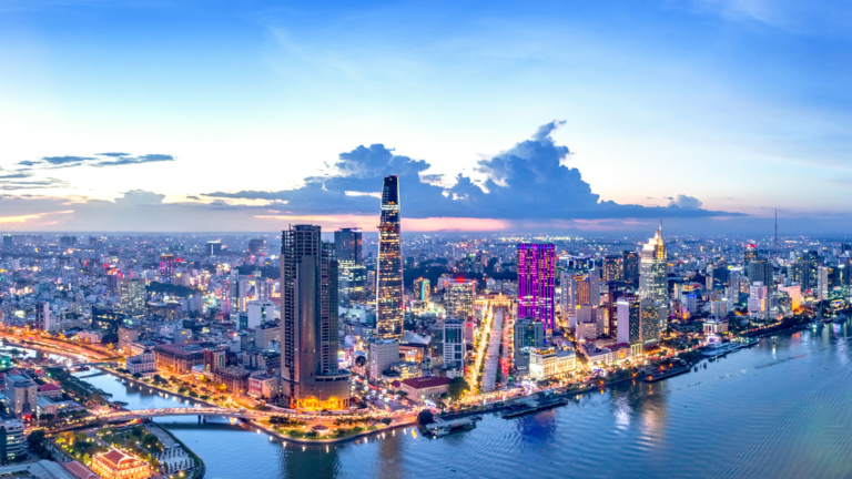 Giới Thiệu - REE Corporation